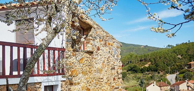 Praia fluvial do Sesmo: o destino ideal para umas mini-férias