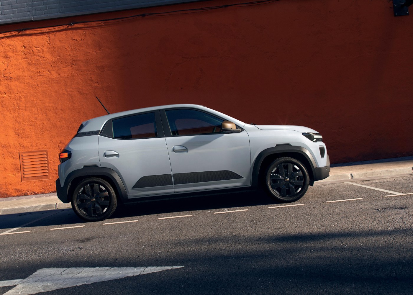 Dacia Spring está mais potente, mas mantém preço de combate